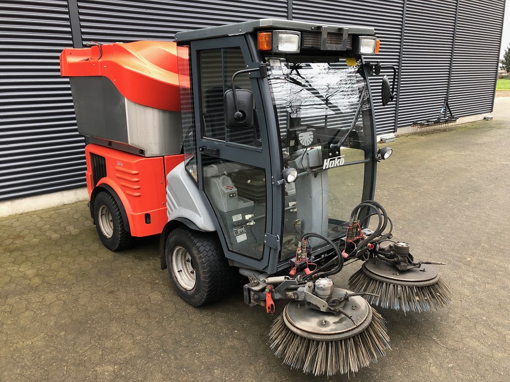 Brugt Hako Citymaster 1200 feje-/sugemaskine fra 2008 - Hako Danmark