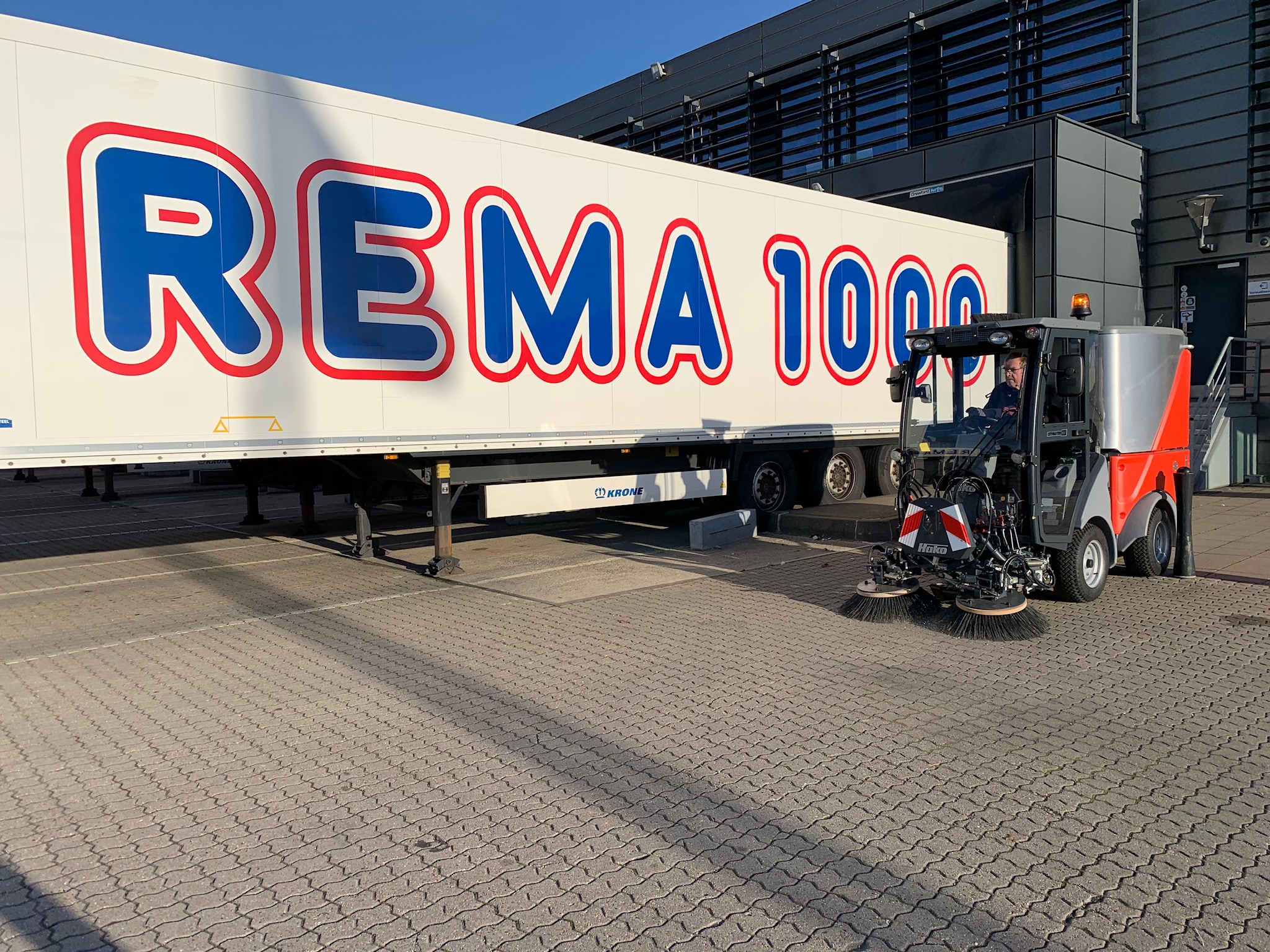 Reitan kører med Hako - både inde og ude - Hako Danmark